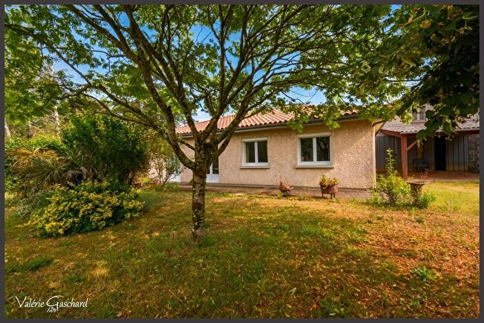 Maison 4 pièces à Sablons, à vendre
