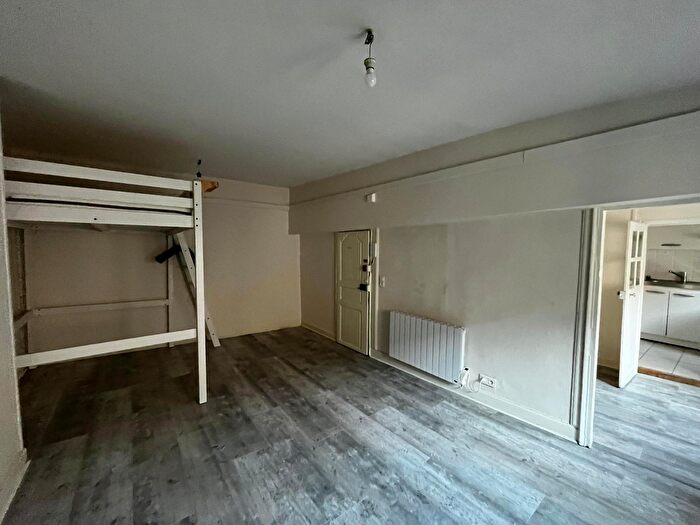 Appartement à louer - Clermont-Ferrand, Jaude, Fontgiève Saint-Alyre - 2 pièces - 1 chambre