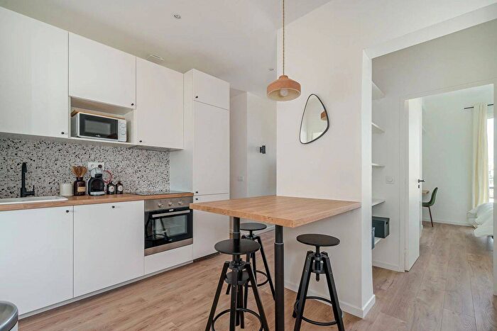 Appartement à louer - La Blancarde, Marseille ème arrondissement - 4 pièces - 3 chambres