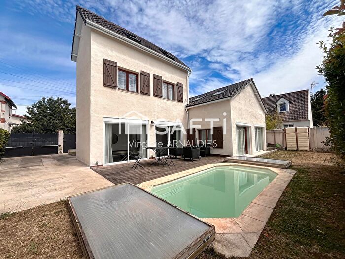 Maison 7 pièces à Conflans-Sainte-Honorine, Romagné, Renouveau, à vendre