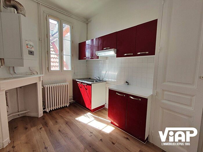 Bénédictins-Montplaisir, Limoges : Appartement 2 pièces à louer