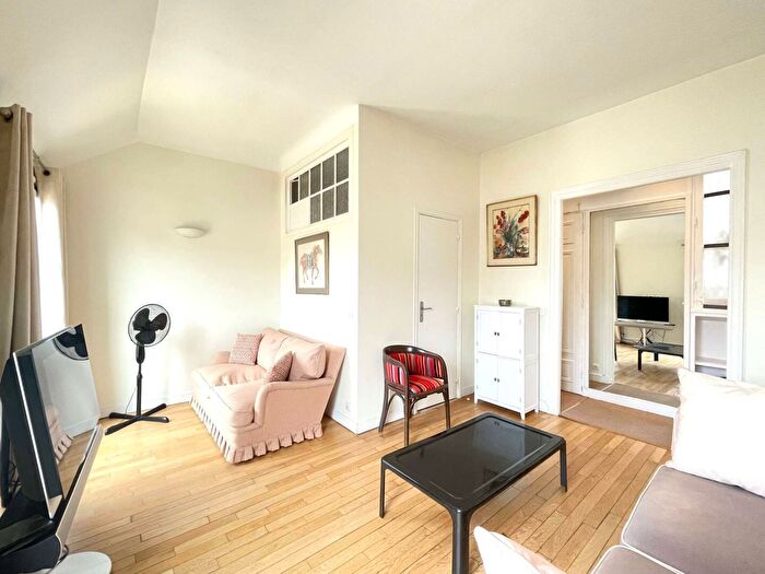 Appartement à louer - Paris ème arrondissement - 2 pièces - 1 chambre