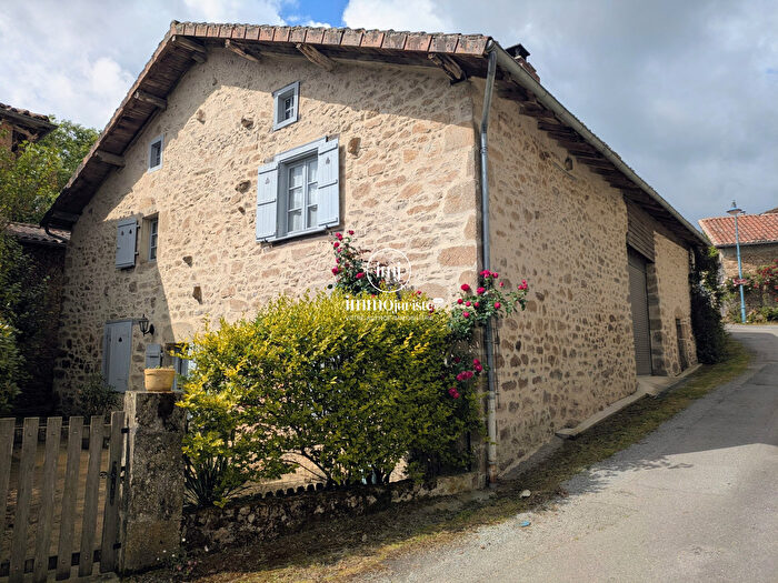 Maison 4 pièces à Saint-Yrieix-sous-Aixe, à vendre