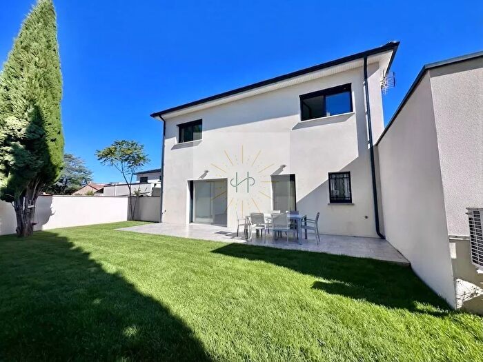 Maison 5 pièces à Montélimar, à vendre