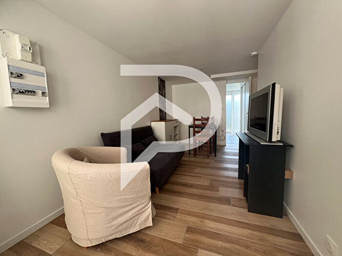 Maurepas, Centre-ville, Malmedonne : Appartement 2 pièces à louer