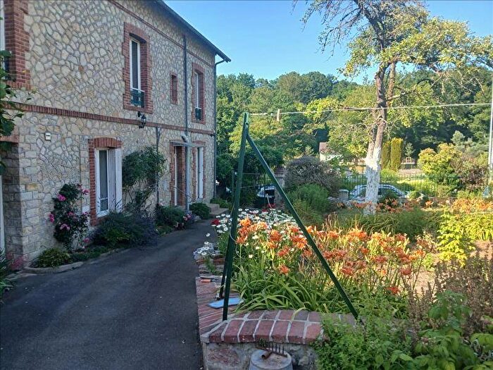Maison à louer - Bagnoles de lOrne Normandie - 6 pièces - 4 chambres