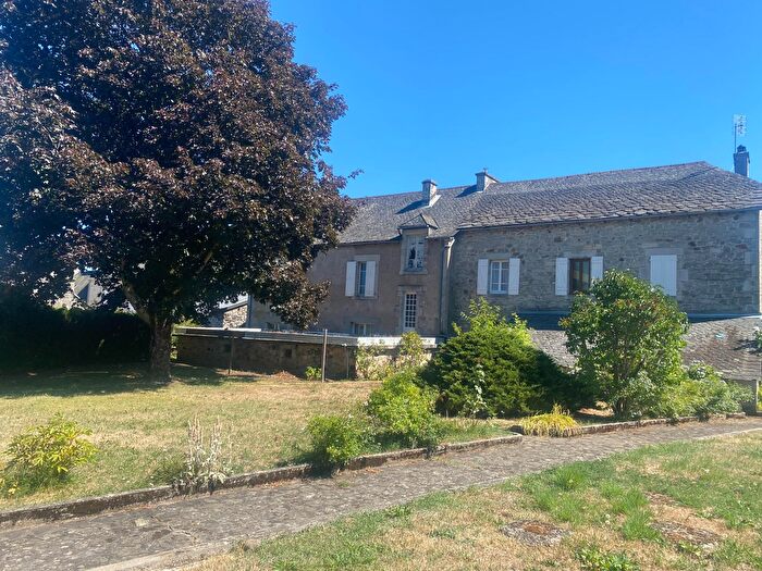 Maison 14 pièces à Menet, à vendre