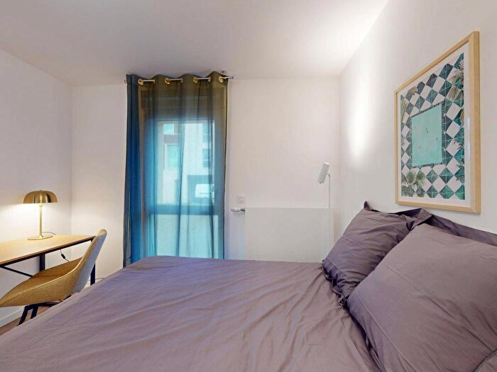 Appartement à louer - Coteaux de la Mayenne, Avrillé - 1 pièce