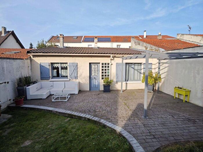 Appartement à louer - Livry-Gargan - 1 pièce