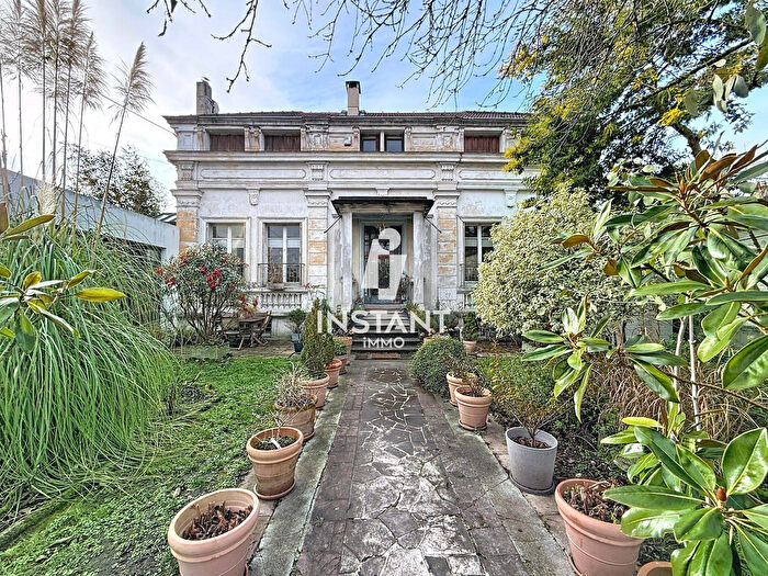 Maison à vendre - Neuilly-Plaisance, Eglise, Gare - 5 pièces - 3 chambres