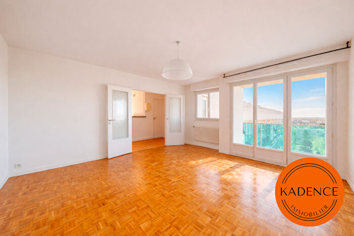 Appartement à vendre - Quartiers Nord-Ouest, Villejean - 5 pièces - 4 chambres