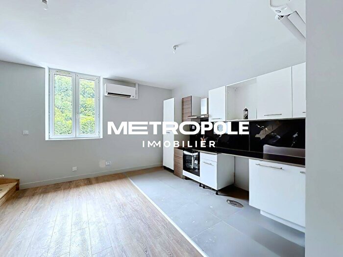 Appartement 4 pièces à louer - Tenay