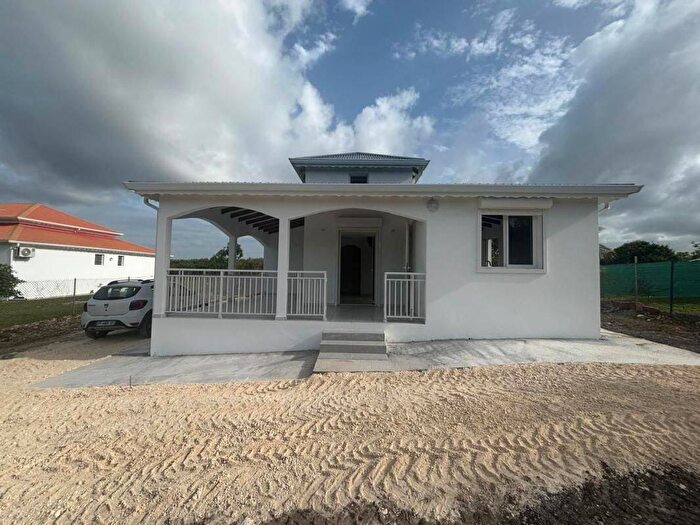 Le Moule : Maison 3 pièces à louer