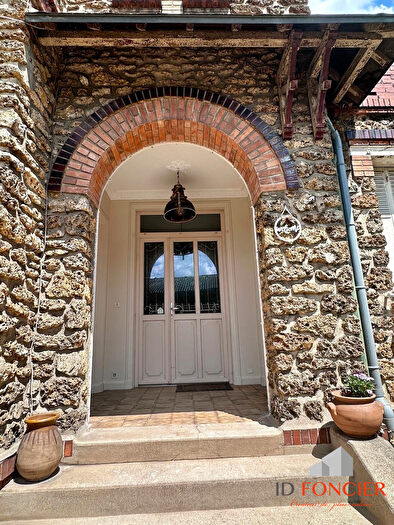 Savigny-sur-Orge : Maison 6 pièces à louer