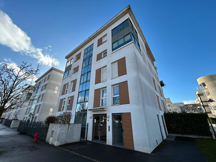 Appartement à louer - Dijon, Drapeau, Maladière - 3 pièces - 2 chambres