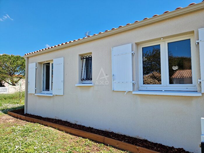 Maison à vendre - Nuaillé-dAunis - 4 pièces - 3 chambres