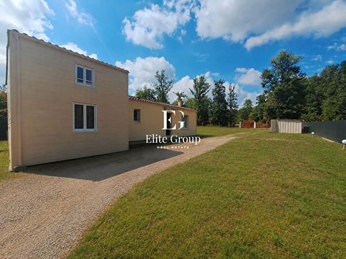 Maison 5 pièces à vendre à Chazelles