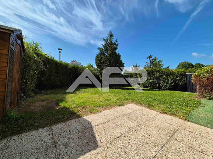 Chatou, Nord - Appartement 4 pièces à vendre
