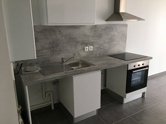 Appartement à louer - Europe, Tours - 2 pièces - 1 chambre