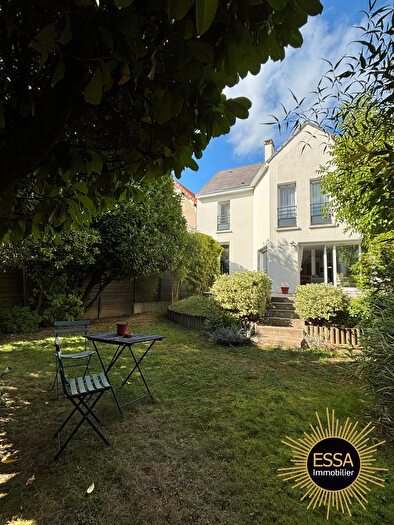 Maison à vendre - Vélizy-Villacoublay, Le Clos - 7 pièces - 5 chambres