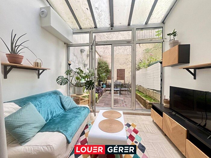 Clichy-Trinité, Paris ème arrondissement - Appartement 1 pièce à louer