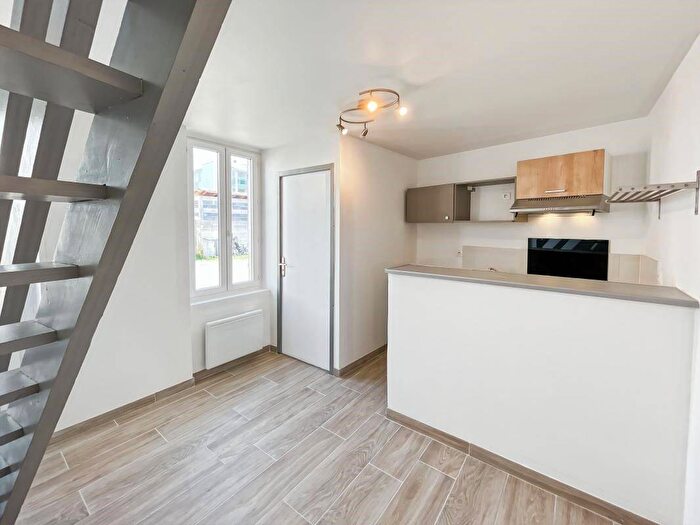 Crouste-Arènes-Harbaux-Tuco-Pouy-Laguille, Mont-de-Marsan : Appartement 2 pièces à louer