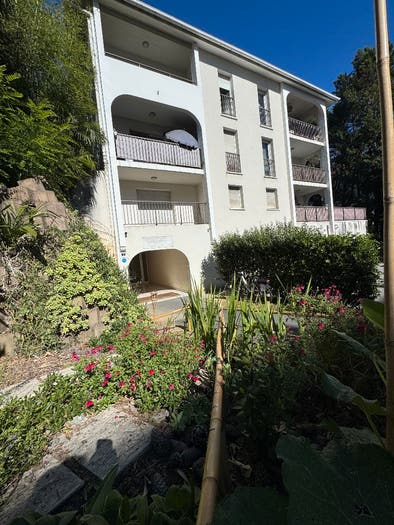 BayonneBayonaBaiona, Citadelle, Saint-Esprit : Appartement 2 pièces à vendre