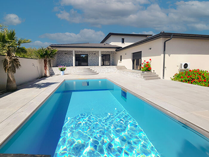 Maison à vendre - Saint-Rambert-dAlbon - 8 pièces - 5 chambres