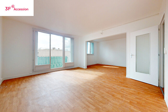 Appartement à vendre - Pontoise, Les Louvrais - 4 pièces - 2 chambres