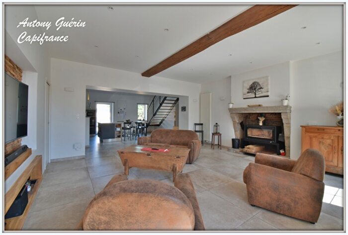 Maison 9 pièces à Mesnard-la-Barotière, à vendre