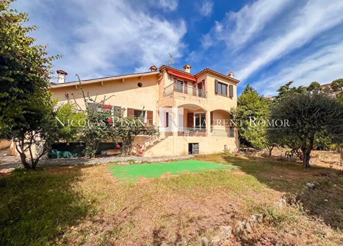 Maison à vendre - Villefranche-sur-Mer - 7 pièces - 5 chambres