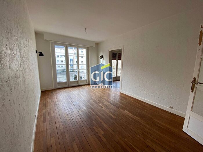 Appartement à louer - Saint Jean, Caen - 4 pièces - 2 chambres