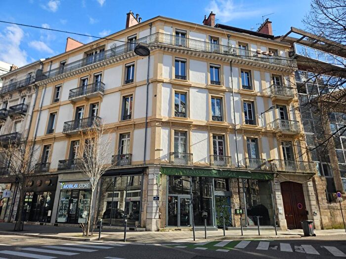 Appartement à louer - Berriat-Ampere, Grenoble - 5 pièces - 4 chambres