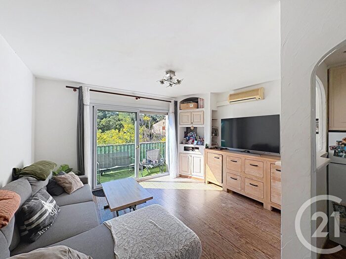 Appartement à vendre - Cavalaire-sur-Mer, Pierrugues, Mannes, Canissons - 2 pièces - 1 chambre