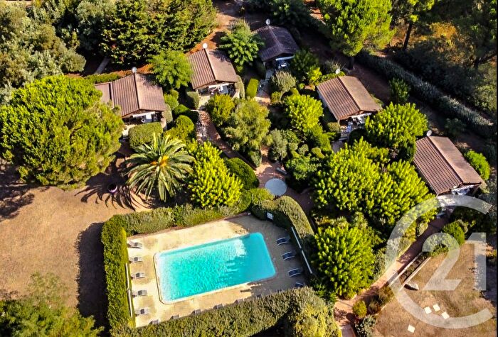 Maison à vendre - Porto-Vecchio - 16 pièces - 10 chambres