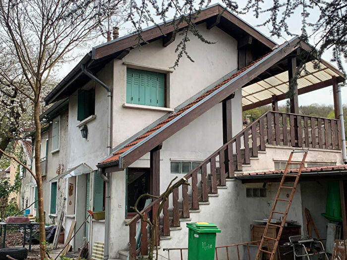 Maison à vendre - Échirolles, Village, La Commanderie - 7 pièces - 6 chambres