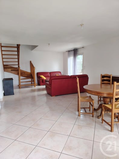 Maison 6 pièces à Noyalo, à louer