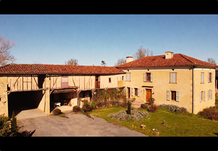 Masseube : Maison 10 pièces à vendre