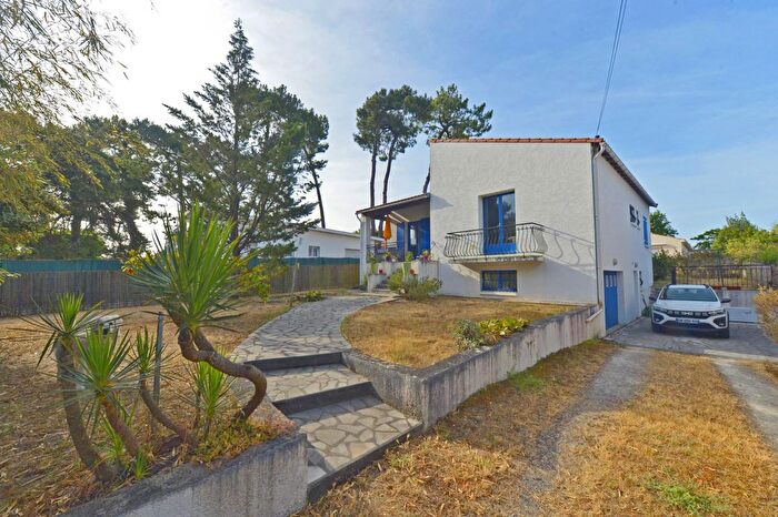 Maison à vendre - Saint-Georges-de-Didonne - 8 pièces - 4 chambres