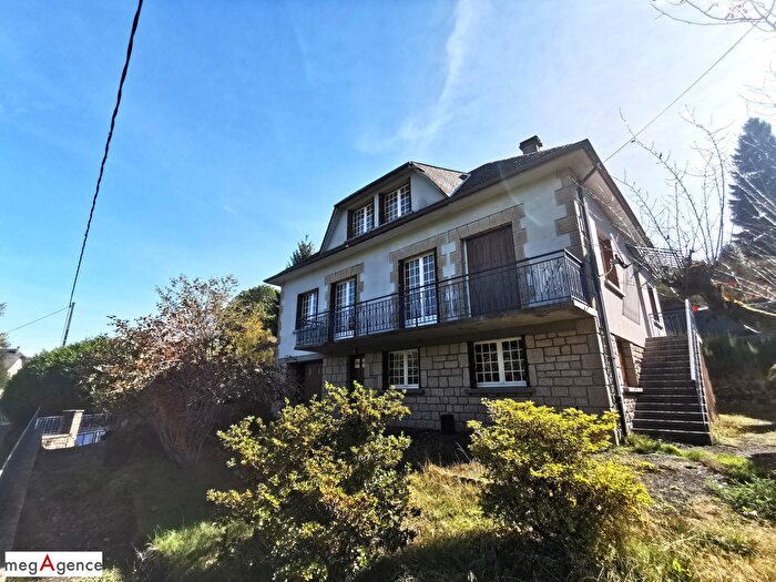 Maison à vendre - Chaumeil - 7 pièces - 4 chambres