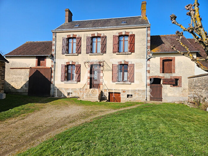 La Ferrière-Bochard : Maison 8 pièces à vendre