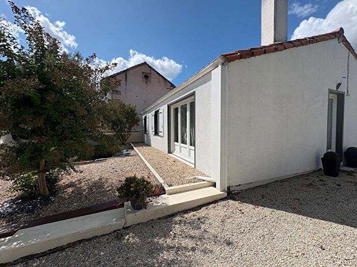 Maison à vendre - Chérac - 5 pièces - 3 chambres