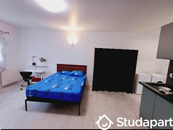 Appartement à louer - Plateau et Pileu, Palaiseau - 1 pièce