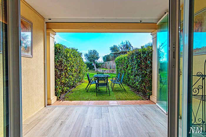 Appartement à vendre - Roquebrune-sur-Argens - 2 pièces - 1 chambre