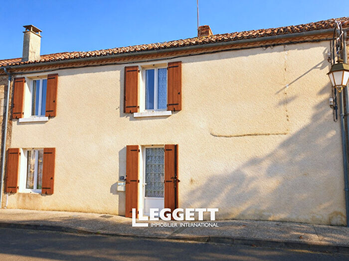 Maison à vendre - Millac - 4 pièces - 2 chambres