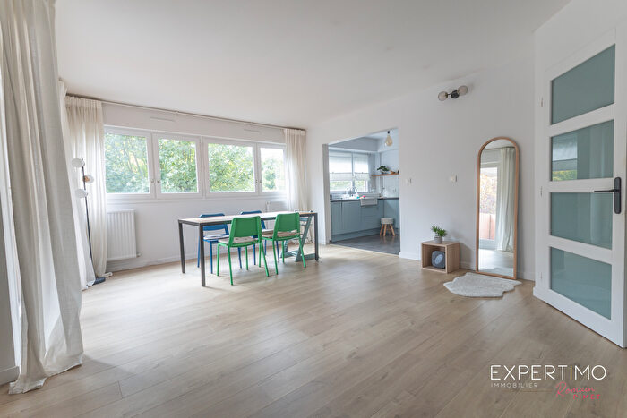 Appartement à vendre - Guyancourt - 4 pièces - 3 chambres