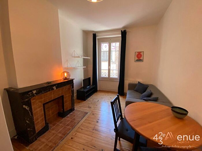 Appartement 3 pièces à Saint-Étienne, Crêt de Roc, à louer