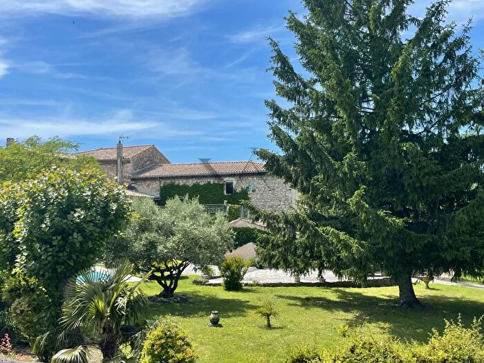 Maison 8 pièces à Espeluche, à vendre