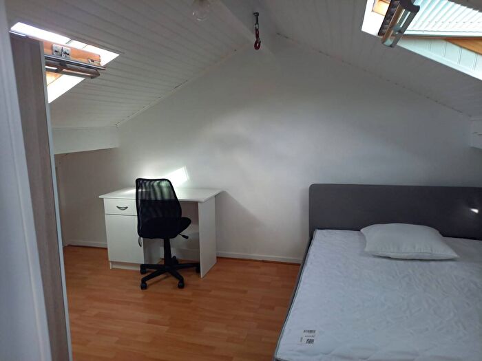 Appartement à louer - Blanches-Pierrats-Tonkin, Houilles - 1 pièce