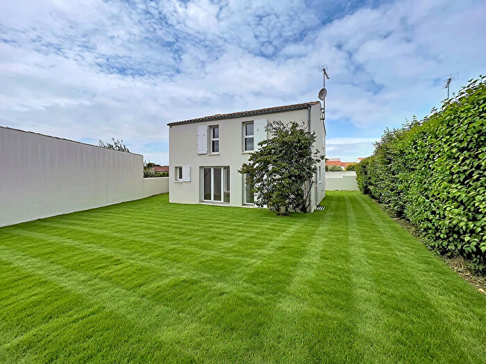 Maison 4 pièces à Saint-Vivien, à vendre